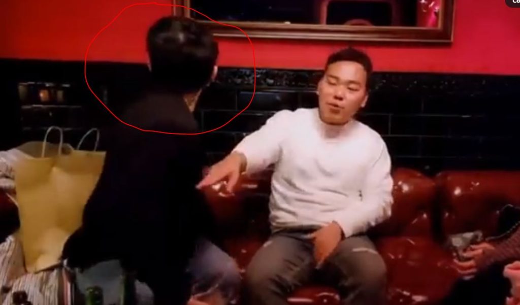 Viral video of a Korean live streamer spinning and 'dying' sparks ...