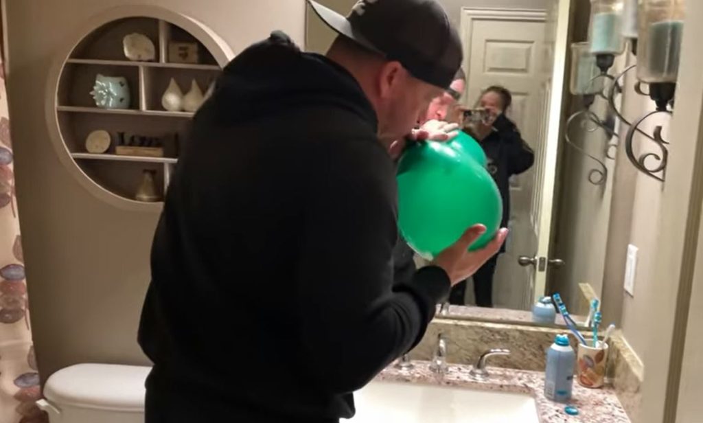 Lindy and Jlo what is in the balloons? (Updated) - Gistvic Blog